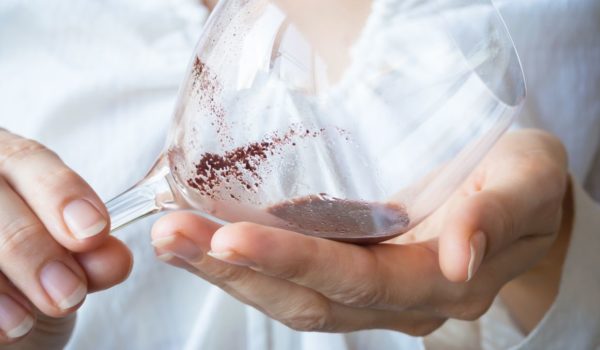 How to Use Bentonite to Clear Wine